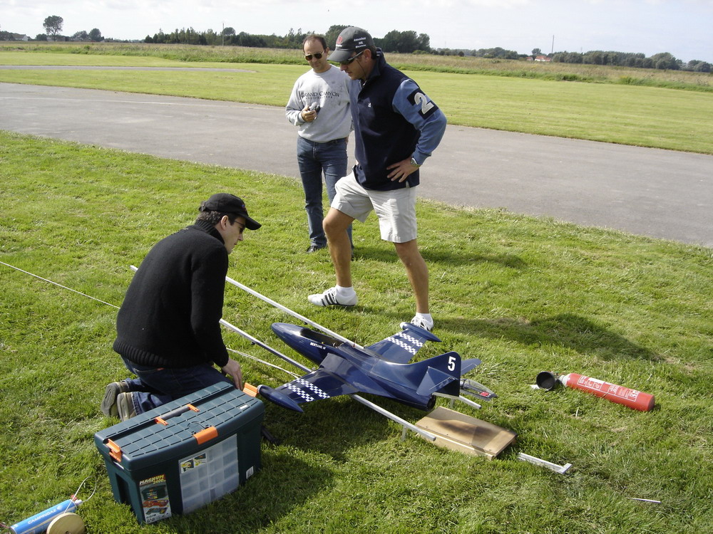 2kg Panther F9F "super micro" Kero-powered Jet ! Built-thread - RCU Forums